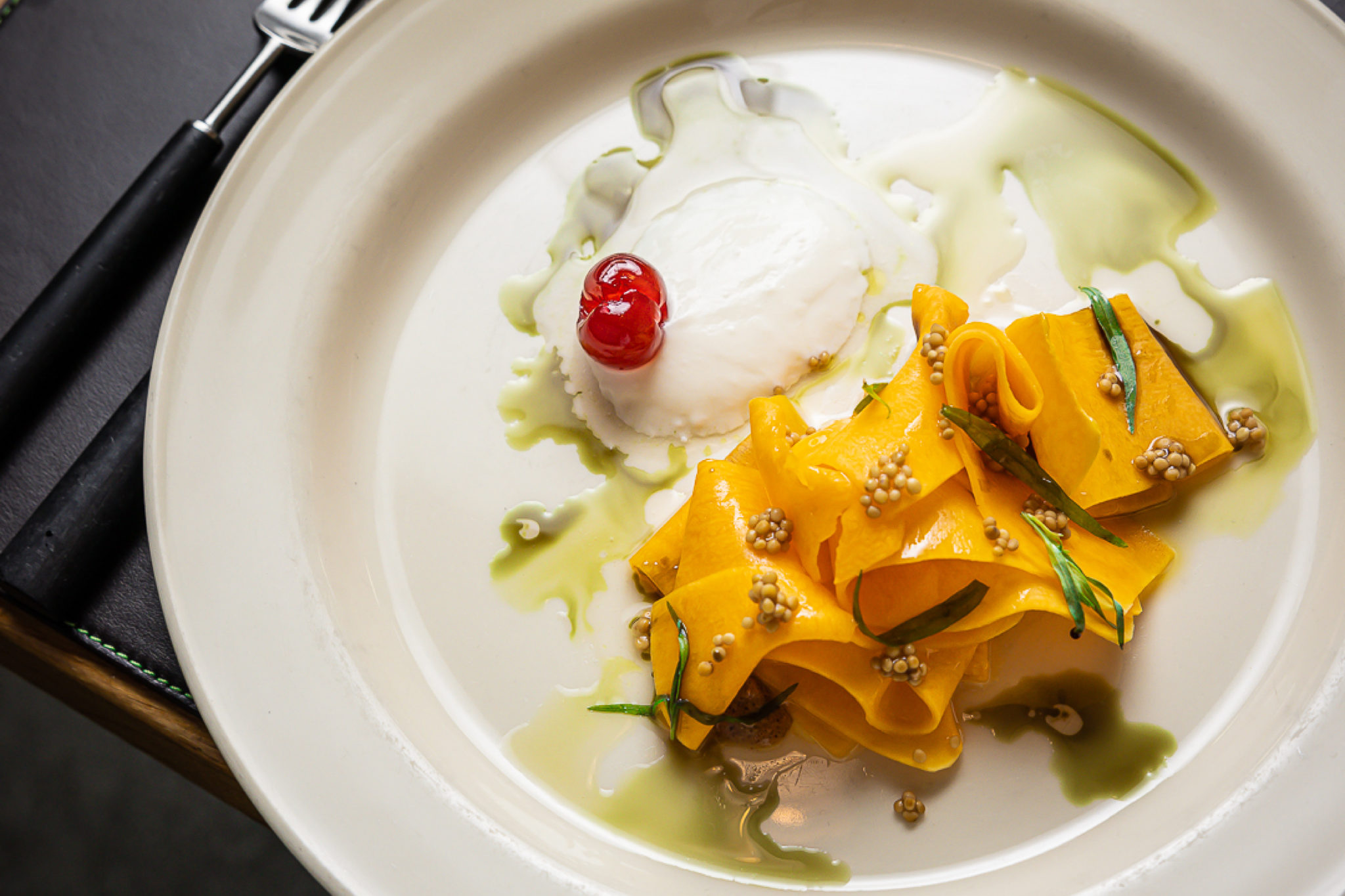 eating on the ski slopes - restaurant chetzeron - Crans-Montana